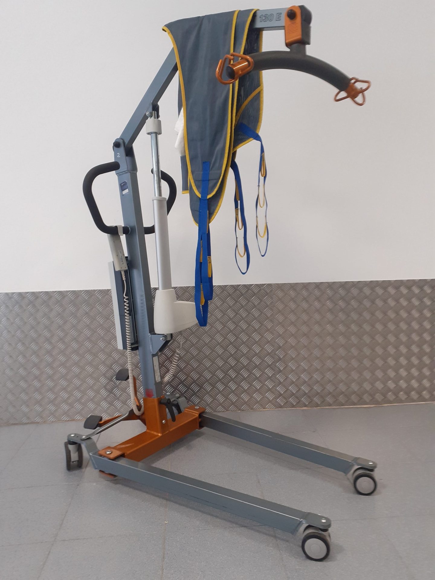 Grua Sunlift Mini 130E (2) • Lagun24